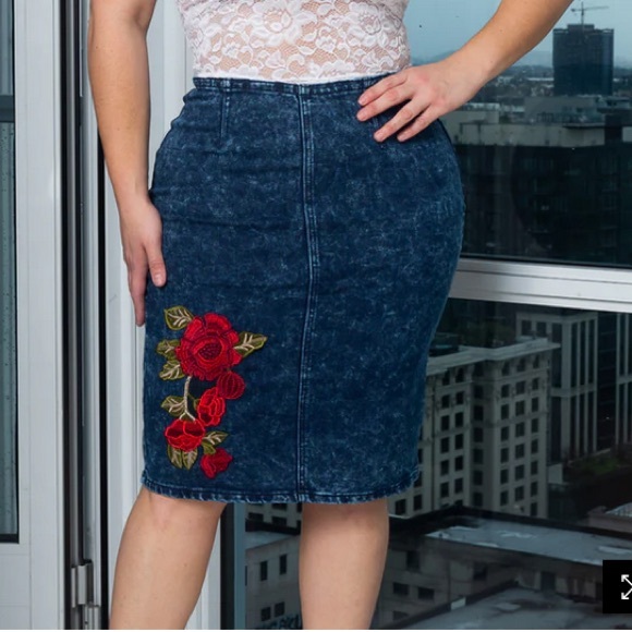 Zenobia | Skirts | Blue Denim Skirt With Red Rose | Poshmark